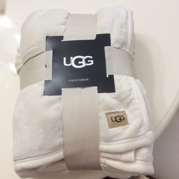 UGG | Bedding | Ugg Coco Throw | Poshmark